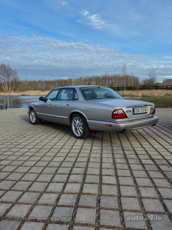 Pelēks Jaguar XJ 1998 Tallina, ar dzinēja tilpumu 3.20 L un nobraukumu 64 tūkst. km par 7500 €, foto 6 vietnē AUTOMOTO.COM.LV