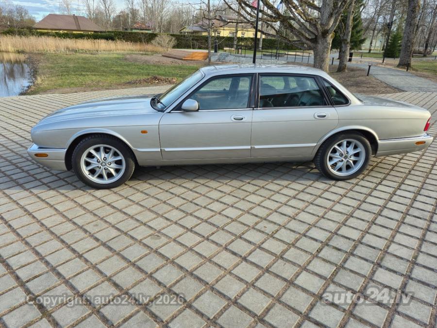 Pelēks Jaguar XJ 1998 Tallina, ar dzinēja tilpumu 3.20 L un nobraukumu 64 tūkst. km par 7500 €, foto 7 vietnē AUTOMOTO.COM.LV
