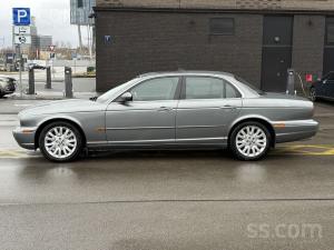 Pelēks Jaguar XJ 2003 Rīga, ar dzinēja tilpumu 4.20 L un nobraukumu 310 tūkst. km par 9800 €, foto 5 vietnē AUTOMOTO.COM.LV