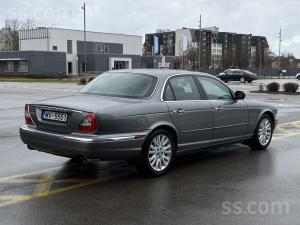 Pelēks Jaguar XJ 2003 Rīga, ar dzinēja tilpumu 4.20 L un nobraukumu 310 tūkst. km par 9800 €, foto 8 vietnē AUTOMOTO.COM.LV