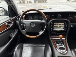 Pelēks Jaguar XJ 2003 Rīga, ar dzinēja tilpumu 4.20 L un nobraukumu 310 tūkst. km par 9800 €, foto 11 vietnē AUTOMOTO.COM.LV