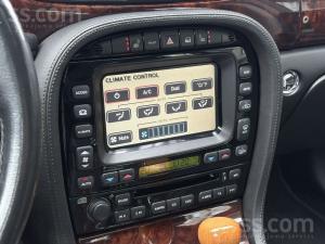 Pelēks Jaguar XJ 2003 Rīga, ar dzinēja tilpumu 4.20 L un nobraukumu 310 tūkst. km par 9800 €, foto 16 vietnē AUTOMOTO.COM.LV