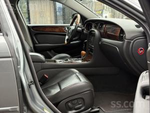 Pelēks Jaguar XJ 2003 Rīga, ar dzinēja tilpumu 4.20 L un nobraukumu 310 tūkst. km par 9800 €, foto 19 vietnē AUTOMOTO.COM.LV
