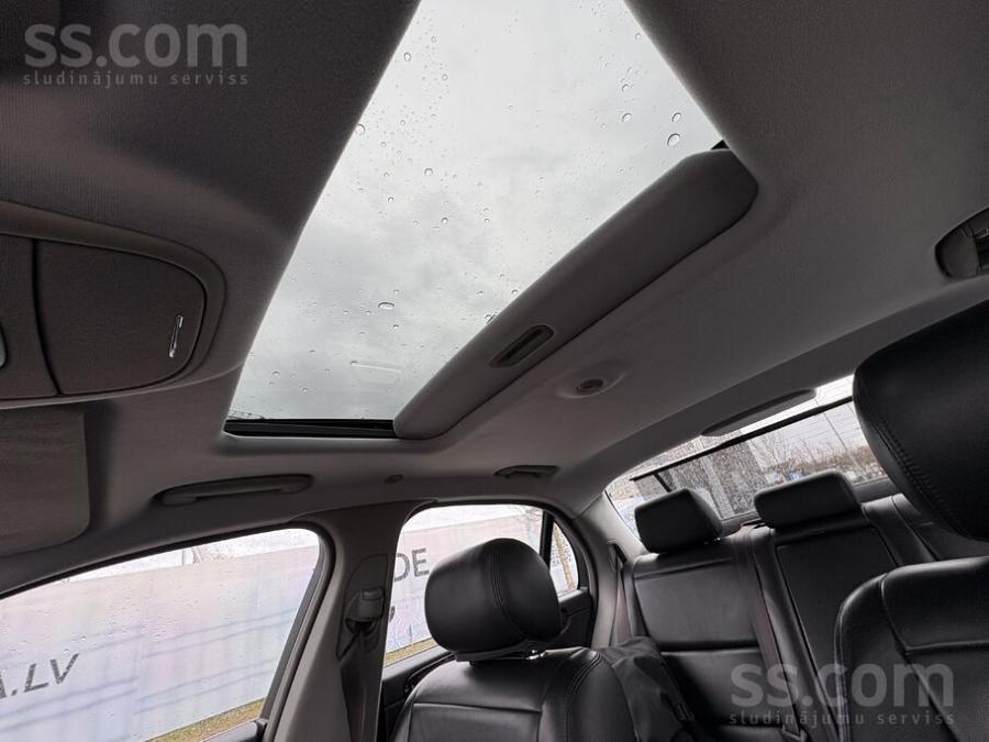 Pelēks Jaguar XJ 2003 Rīga, ar dzinēja tilpumu 4.20 L un nobraukumu 310 tūkst. km par 9800 €, foto 22 vietnē AUTOMOTO.COM.LV