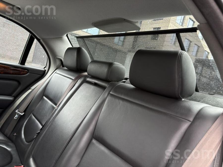 Pelēks Jaguar XJ 2003 Rīga, ar dzinēja tilpumu 4.20 L un nobraukumu 310 tūkst. km par 9800 €, foto 23 vietnē AUTOMOTO.COM.LV