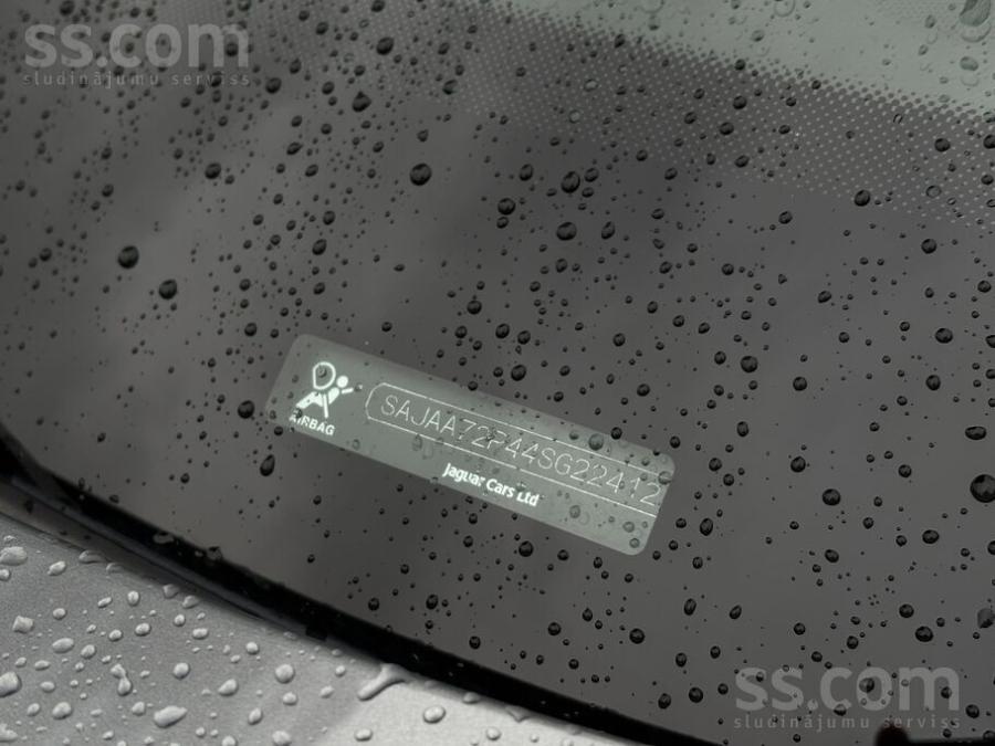 Pelēks Jaguar XJ 2003 Rīga, ar dzinēja tilpumu 4.20 L un nobraukumu 310 tūkst. km par 9800 €, foto 29 vietnē AUTOMOTO.COM.LV