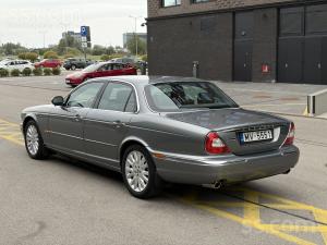 Pelēks Jaguar XJ 2003 Rīga, ar dzinēja tilpumu 4.20 L un nobraukumu 312 tūkst. km par 8100 €, foto 8 vietnē AUTOMOTO.COM.LV