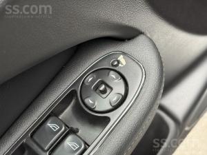 Pelēks Jaguar XJ 2003 Rīga, ar dzinēja tilpumu 4.20 L un nobraukumu 312 tūkst. km par 8100 €, foto 13 vietnē AUTOMOTO.COM.LV