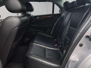 Grey Jaguar XJ 2003 in Vilnius, with an engine capacity of 4.20 L and mileage of 278 thousand km for 3999 €, photo 13 on AUTOMOTO.COM.LV