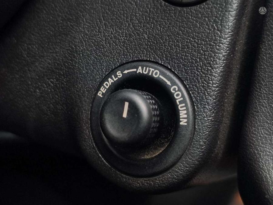 Pelēks Jaguar XJ 2003 Viļņa, ar dzinēja tilpumu 4.20 L un nobraukumu 278 tūkst. km par 3999 €, foto 17 vietnē AUTOMOTO.COM.LV