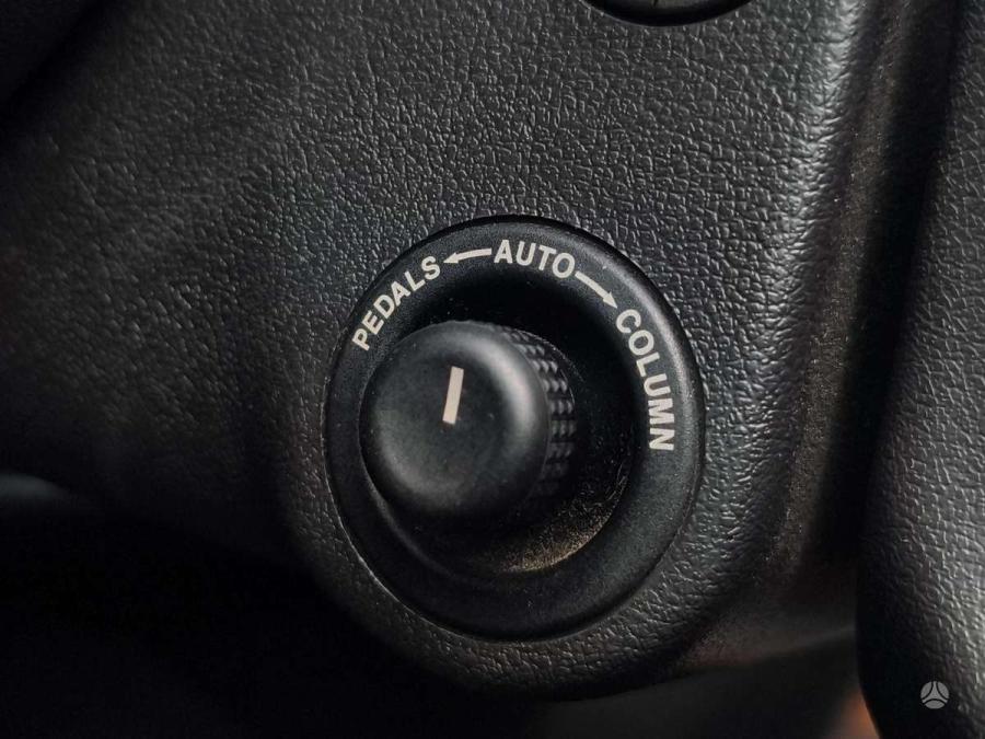 Pelēks Jaguar XJ 2003 Viļņa, ar dzinēja tilpumu 4.20 L un nobraukumu 278 tūkst. km par 3999 €, foto 17 vietnē AUTOMOTO.COM.LV