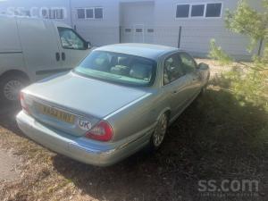 Pelēks Jaguar XJ 2003 Rīga, ar dzinēja tilpumu 3.50 L un nobraukumu 190 tūkst. km par 1380 €, foto 3 vietnē AUTOMOTO.COM.LV