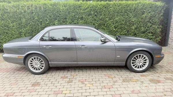 Pelēks Jaguar XJ 2006 Limbaži, ar dzinēja tilpumu 2.70 L un nobraukumu 197 tūkst. km par 7500 €, foto 8 vietnē AUTOMOTO.COM.LV