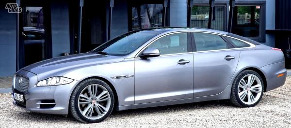 Grey Jaguar XJ 2010 in Kretinga, with an engine capacity of 3.00 L and mileage of 296 thousand km for 84999 €, photo 2 on AUTOMOTO.COM.LV