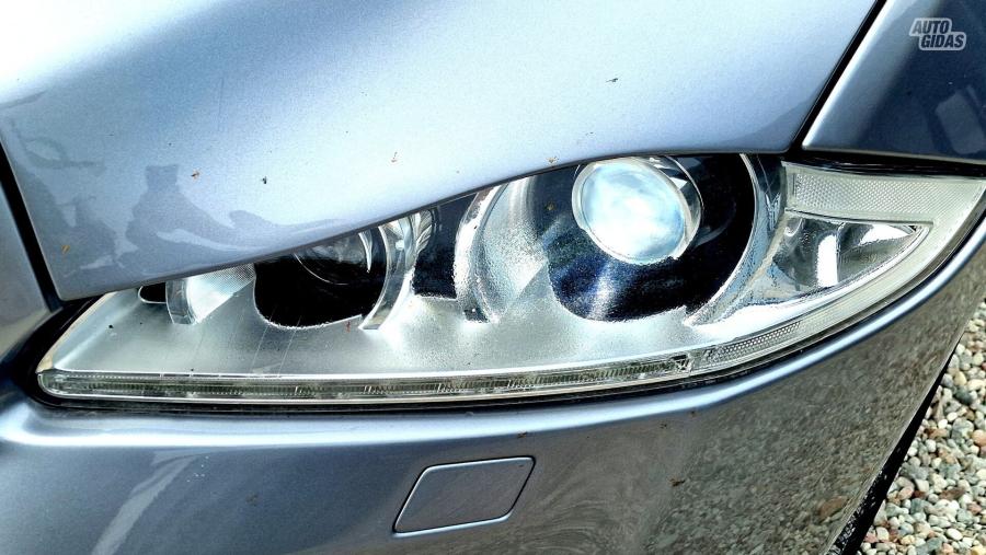 Grey Jaguar XJ 2010 in Kretinga, with an engine capacity of 3.00 L and mileage of 296 thousand km for 84999 €, photo 14 on AUTOMOTO.COM.LV