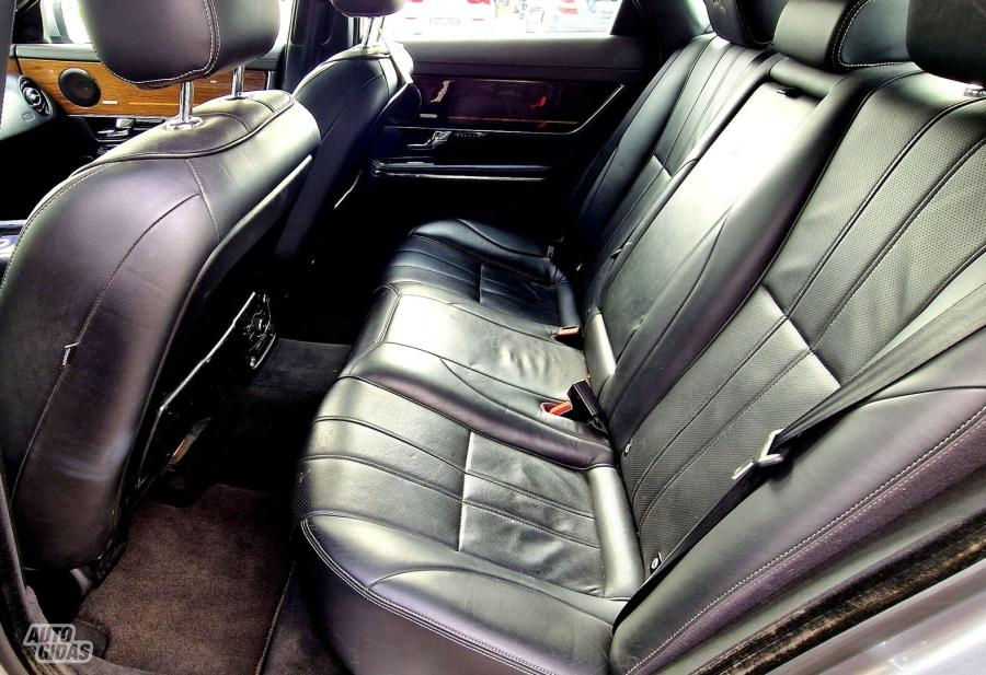 Grey Jaguar XJ 2010 in Kretinga, with an engine capacity of 3.00 L and mileage of 296 thousand km for 84999 €, photo 21 on AUTOMOTO.COM.LV