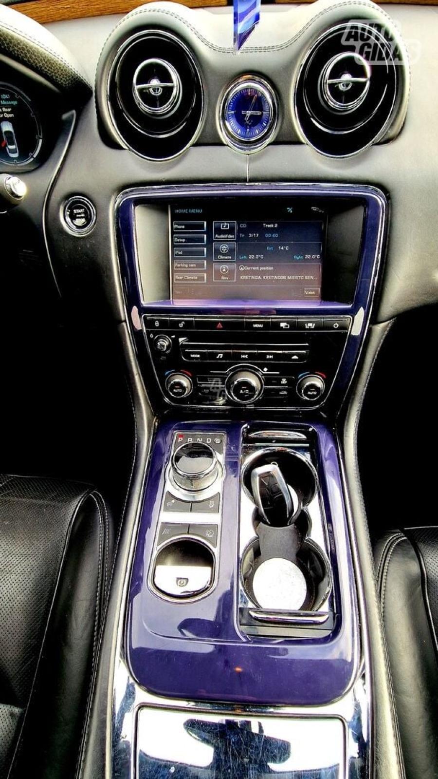 Grey Jaguar XJ 2010 in Kretinga, with an engine capacity of 3.00 L and mileage of 296 thousand km for 84999 €, photo 27 on AUTOMOTO.COM.LV