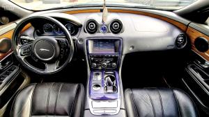 Grey Jaguar XJ 2010 in Kretinga, with an engine capacity of 3.00 L and mileage of 296 thousand km for 84999 €, photo 28 on AUTOMOTO.COM.LV