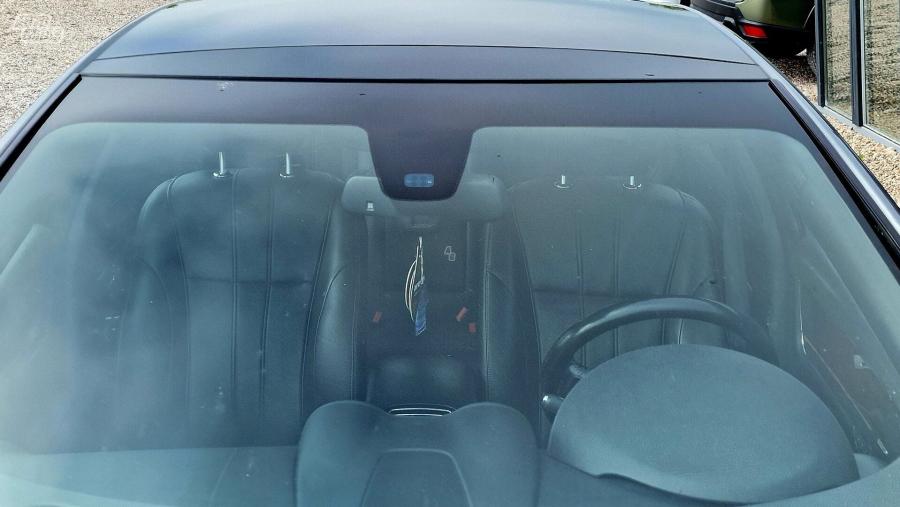 Grey Jaguar XJ 2010 in Kretinga, with an engine capacity of 3.00 L and mileage of 296 thousand km for 84999 €, photo 37 on AUTOMOTO.COM.LV