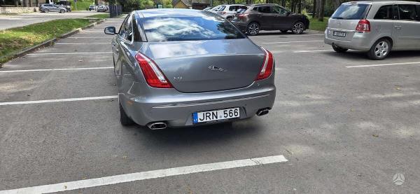 Pelēks Jaguar XJ 2011 Mažeikiai, ar dzinēja tilpumu 2.99 L un nobraukumu 293 tūkst. km par 9900 €, foto 11 vietnē AUTOMOTO.COM.LV