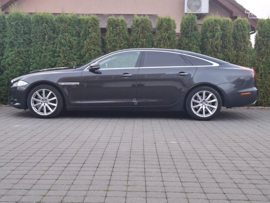 Pelēks Jaguar XJ 2011 Klaipėda, ar dzinēja tilpumu 3.00 L un nobraukumu 280 tūkst. km par 8000 €, foto 6 vietnē AUTOMOTO.COM.LV