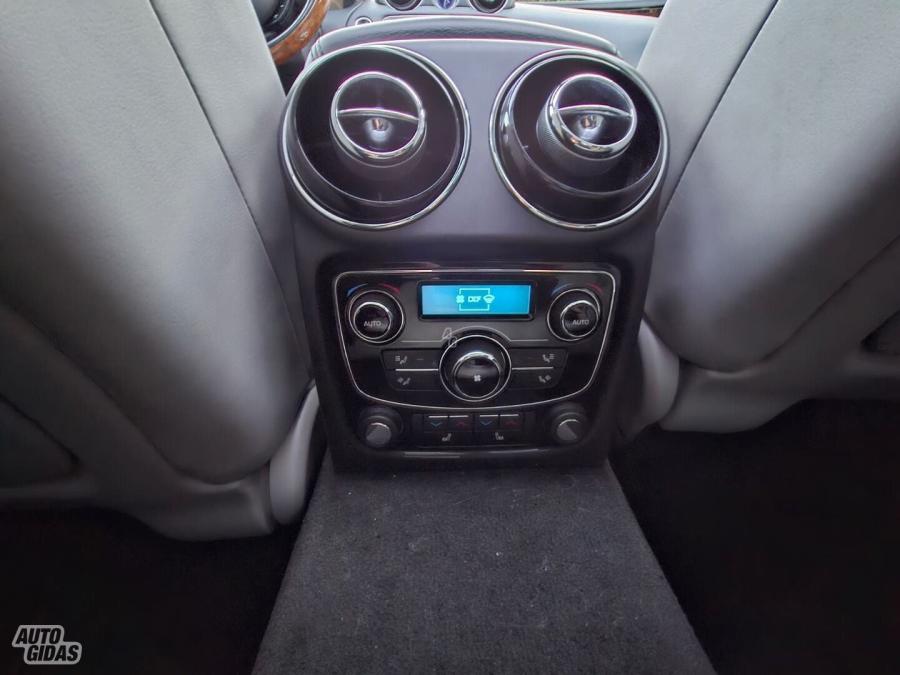 Pelēks Jaguar XJ 2011 Klaipėda, ar dzinēja tilpumu 3.00 L un nobraukumu 280 tūkst. km par 8000 €, foto 10 vietnē AUTOMOTO.COM.LV