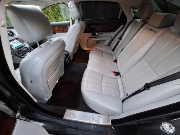 Pelēks Jaguar XJ 2011 Klaipėda, ar dzinēja tilpumu 3.00 L un nobraukumu 280 tūkst. km par 8000 €, foto 10 vietnē AUTOMOTO.COM.LV
