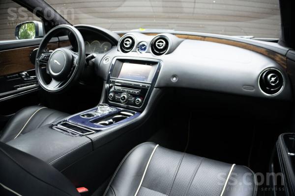 Pelēks Jaguar XJ 2011 Rīga, ar dzinēja tilpumu 3.00 L un nobraukumu 270 tūkst. km par 8990 €, foto 6 vietnē AUTOMOTO.COM.LV