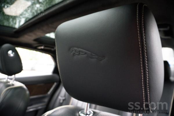 Pelēks Jaguar XJ 2011 Rīga, ar dzinēja tilpumu 3.00 L un nobraukumu 270 tūkst. km par 8990 €, foto 9 vietnē AUTOMOTO.COM.LV