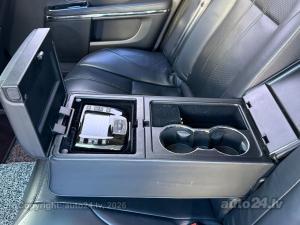Pelēks Jaguar XJ 2013 Tallina, ar dzinēja tilpumu 0.00 L un nobraukumu 103 tūkst. km par 14500 €, foto 10 vietnē AUTOMOTO.COM.LV