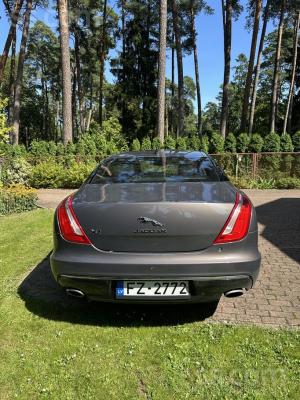 Grey Jaguar XJ 2017 in Riga, with an engine capacity of 3.00 L and mileage of 77 thousand km for 19500 €, photo 5 on AUTOMOTO.COM.LV