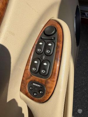 Sarkans Jaguar XJ 2000 Kauņa, ar dzinēja tilpumu 4.00 L un nobraukumu 86 tūkst. km par 7800 €, foto 16 vietnē AUTOMOTO.COM.LV