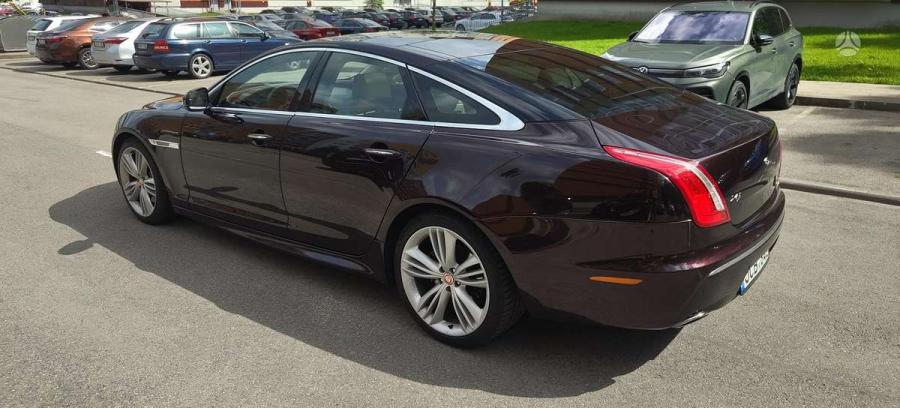 Red Jaguar XJ 2011 in Klaipeda, with an engine capacity of 2.99 L and mileage of 280 thousand km for 7000 €, photo 4 on AUTOMOTO.COM.LV