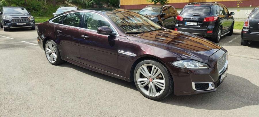 Red Jaguar XJ 2011 in Klaipeda, with an engine capacity of 2.99 L and mileage of 280 thousand km for 7000 €, photo 7 on AUTOMOTO.COM.LV