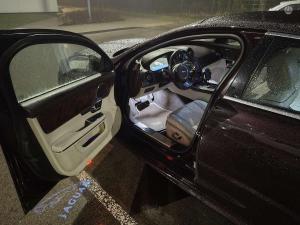 Red Jaguar XJ 2011 in Klaipeda, with an engine capacity of 2.99 L and mileage of 280 thousand km for 7000 €, photo 11 on AUTOMOTO.COM.LV