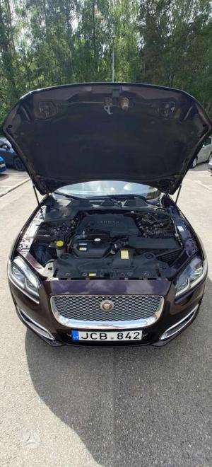 Red Jaguar XJ 2011 in Klaipeda, with an engine capacity of 2.99 L and mileage of 280 thousand km for 7000 €, photo 15 on AUTOMOTO.COM.LV