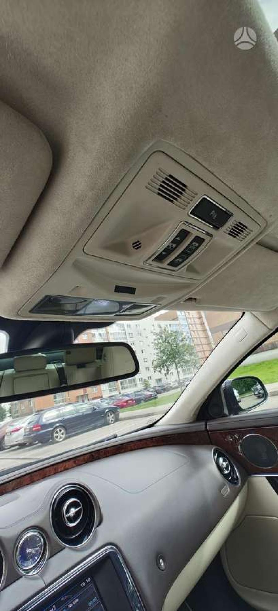 Red Jaguar XJ 2011 in Klaipeda, with an engine capacity of 2.99 L and mileage of 280 thousand km for 7000 €, photo 23 on AUTOMOTO.COM.LV