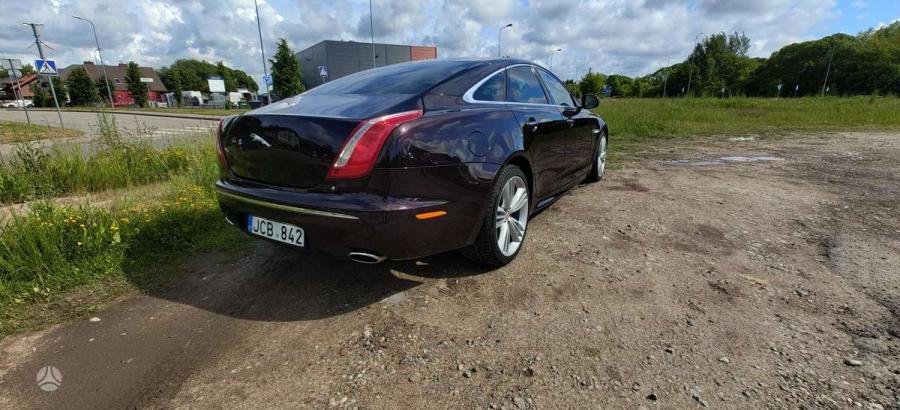 Red Jaguar XJ 2011 in Klaipeda, with an engine capacity of 2.99 L and mileage of 280 thousand km for 7000 €, photo 29 on AUTOMOTO.COM.LV
