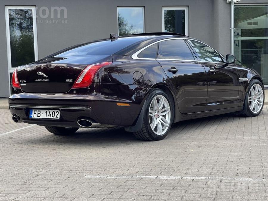 Sarkans Jaguar XJ 2017 Jūrmala, ar dzinēja tilpumu 3.00 L un nobraukumu 0 tūkst. km par 26900 €, foto 14 vietnē AUTOMOTO.COM.LV
