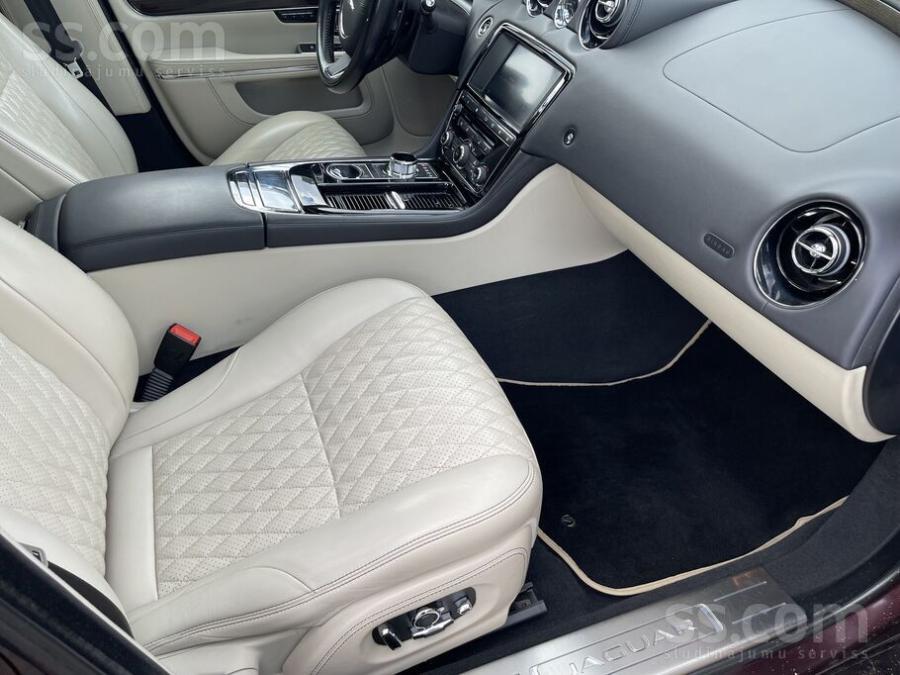 Sarkans Jaguar XJ 2017 Jūrmala, ar dzinēja tilpumu 3.00 L un nobraukumu 0 tūkst. km par 26900 €, foto 28 vietnē AUTOMOTO.COM.LV