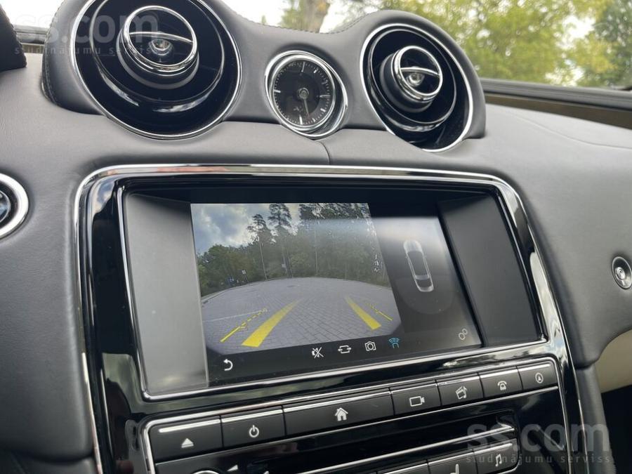 Sarkans Jaguar XJ 2017 Jūrmala, ar dzinēja tilpumu 3.00 L un nobraukumu 0 tūkst. km par 26900 €, foto 34 vietnē AUTOMOTO.COM.LV