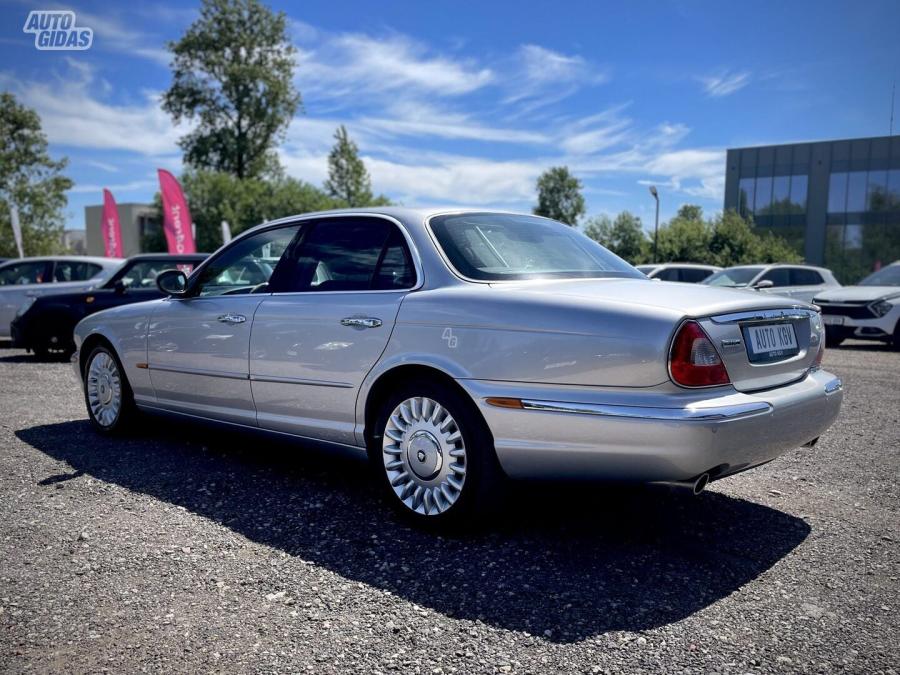 Jaguar XJ 2003 in Vilnius, with an engine capacity of 4.20 L and mileage of 278 thousand km for 4750 €, photo 4 on AUTOMOTO.COM.LV