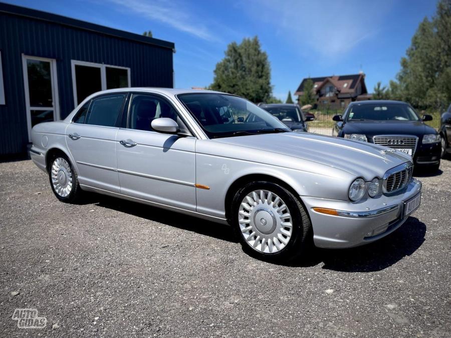 Jaguar XJ 2003 in Vilnius, with an engine capacity of 4.20 L and mileage of 278 thousand km for 4750 €, photo 8 on AUTOMOTO.COM.LV