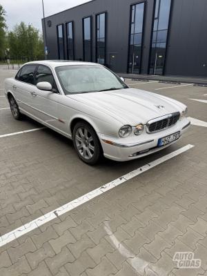 Jaguar XJ 2006 Viļņa, ar dzinēja tilpumu 4.20 L un nobraukumu 256 tūkst. km par 4700 €, foto 3 vietnē AUTOMOTO.COM.LV