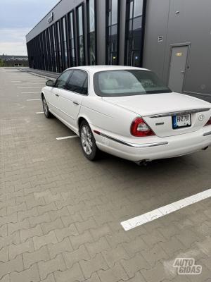 Jaguar XJ 2006 Viļņa, ar dzinēja tilpumu 4.20 L un nobraukumu 256 tūkst. km par 4700 €, foto 8 vietnē AUTOMOTO.COM.LV