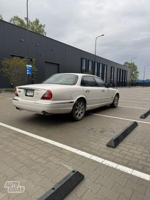 Jaguar XJ 2006 Viļņa, ar dzinēja tilpumu 4.20 L un nobraukumu 256 tūkst. km par 4700 €, foto 5 vietnē AUTOMOTO.COM.LV