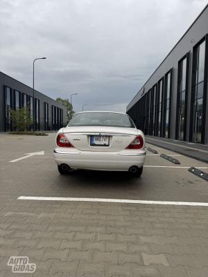 Jaguar XJ 2006 Viļņa, ar dzinēja tilpumu 4.20 L un nobraukumu 256 tūkst. km par 4700 €, foto 6 vietnē AUTOMOTO.COM.LV