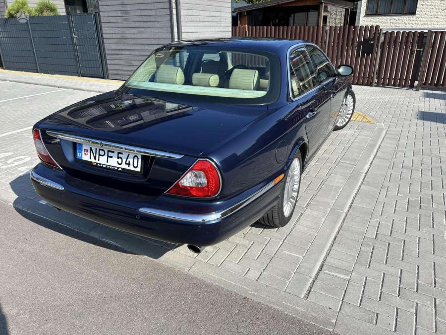 Jaguar XJ 2006 Viļņa, ar dzinēja tilpumu 2.72 L un nobraukumu 249 tūkst. km par 15600 €, foto 1 vietnē AUTOMOTO.COM.LV