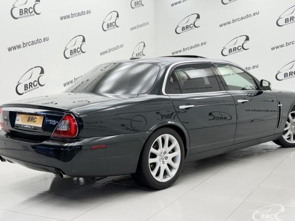 Jaguar XJ 2008 in Vilnius, with an engine capacity of 4.20 L and mileage of 163 thousand km for 7700 €, photo 2 on AUTOMOTO.COM.LV