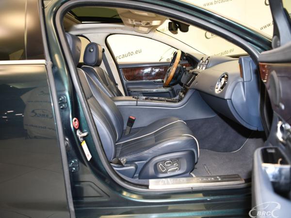 Jaguar XJ 2014 in Vilnius, with an engine capacity of 3.00 L and mileage of 153 thousand km for 11900 €, photo 4 on AUTOMOTO.COM.LV